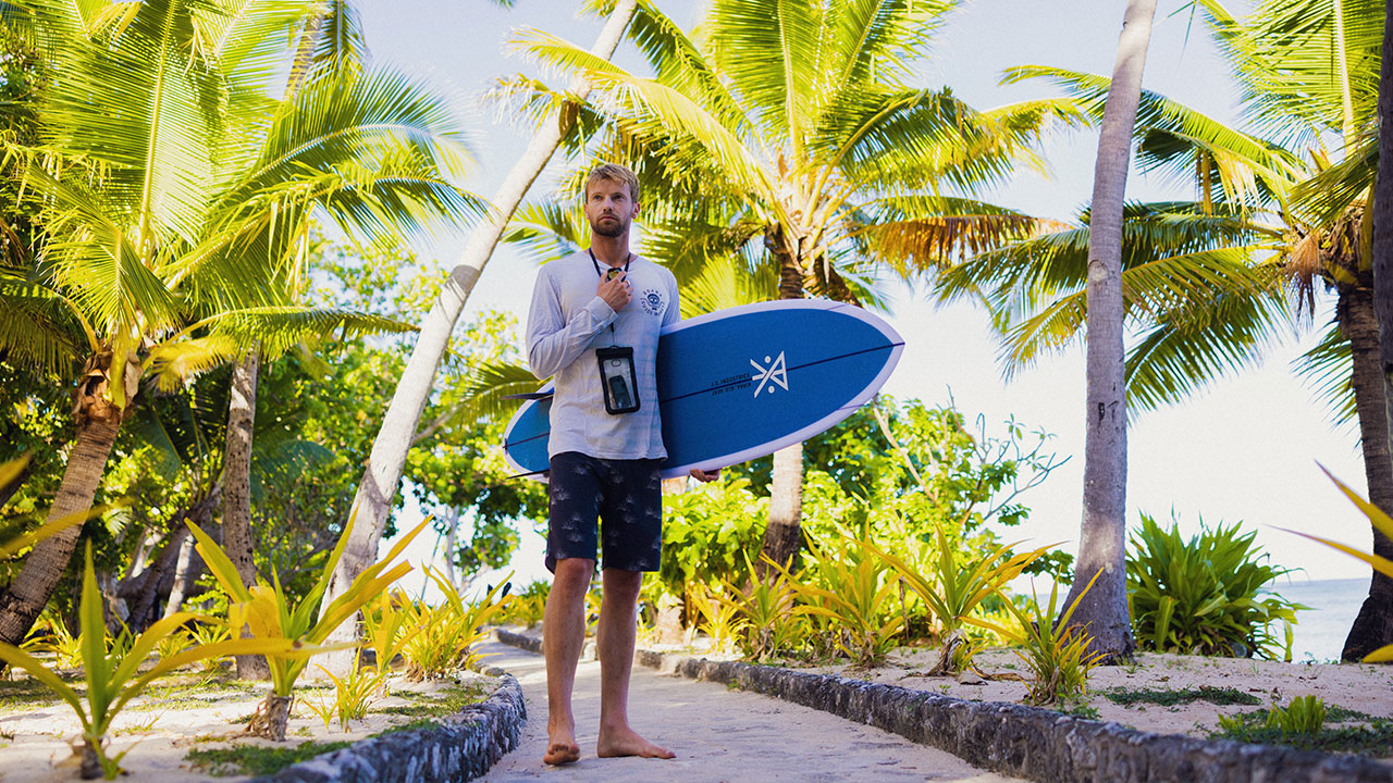 Tavarua from a Surf Guide – Roark