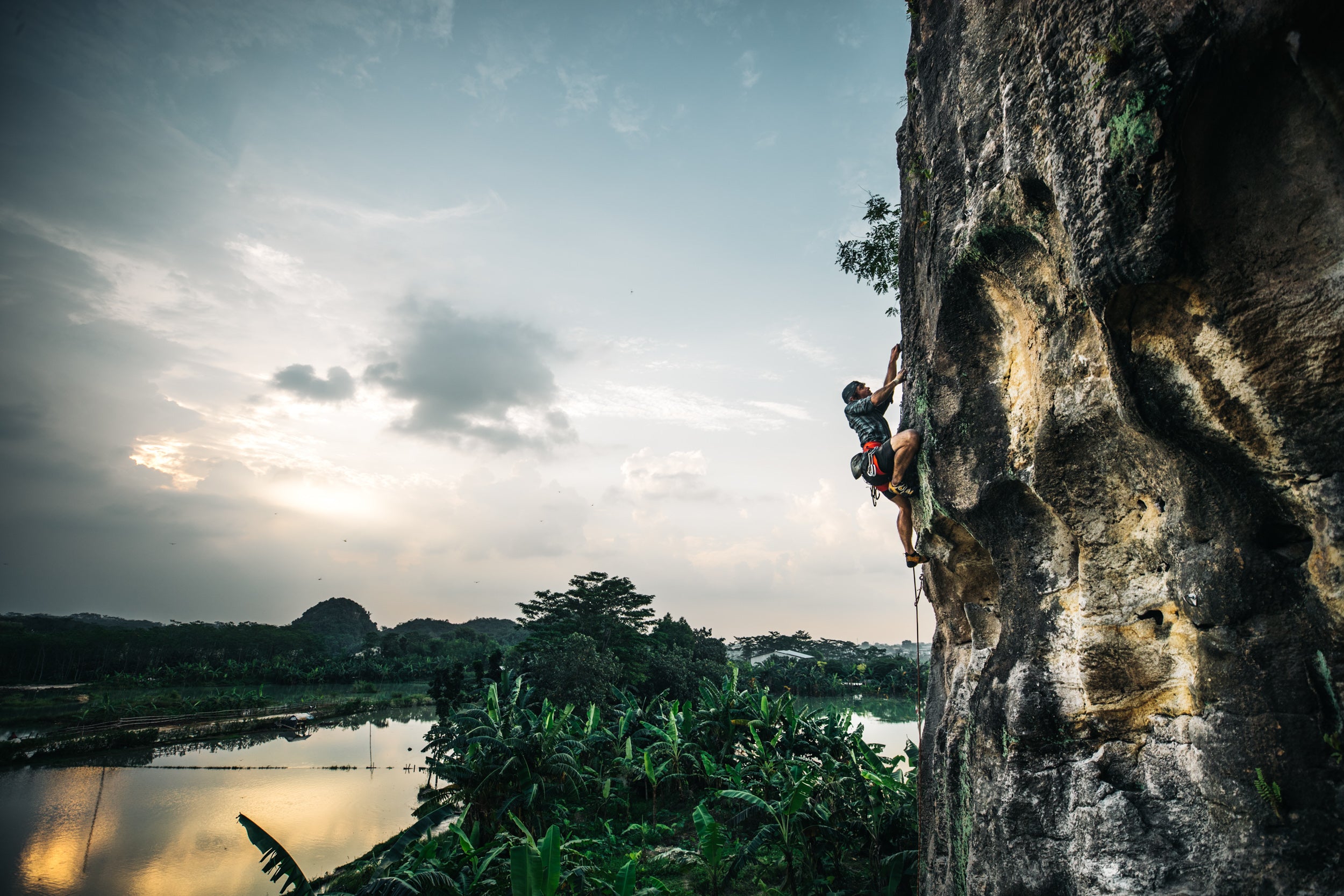 Climbing Quartz Caves – Roark