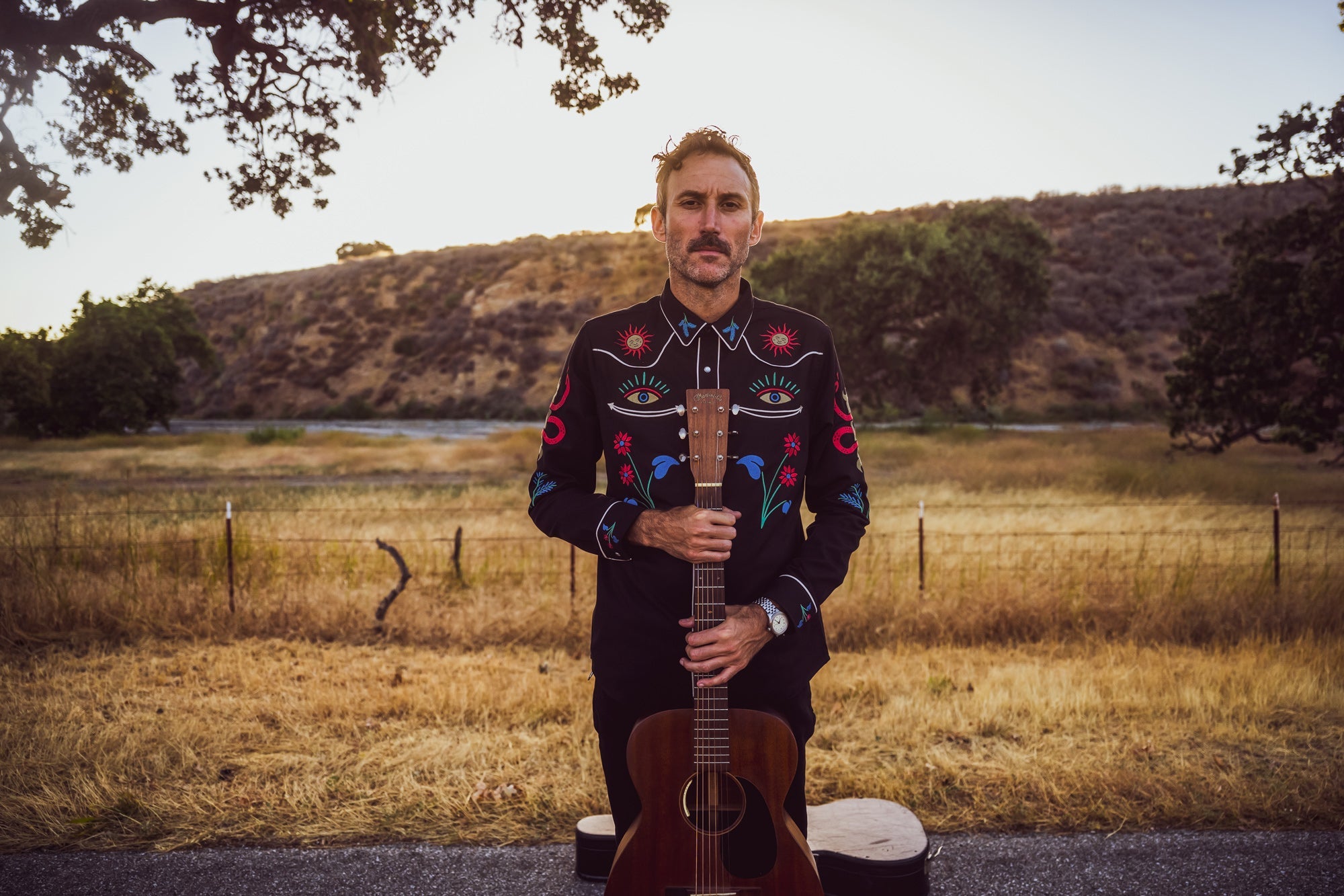 WATCH: On The Range With Matt Costa – Roark