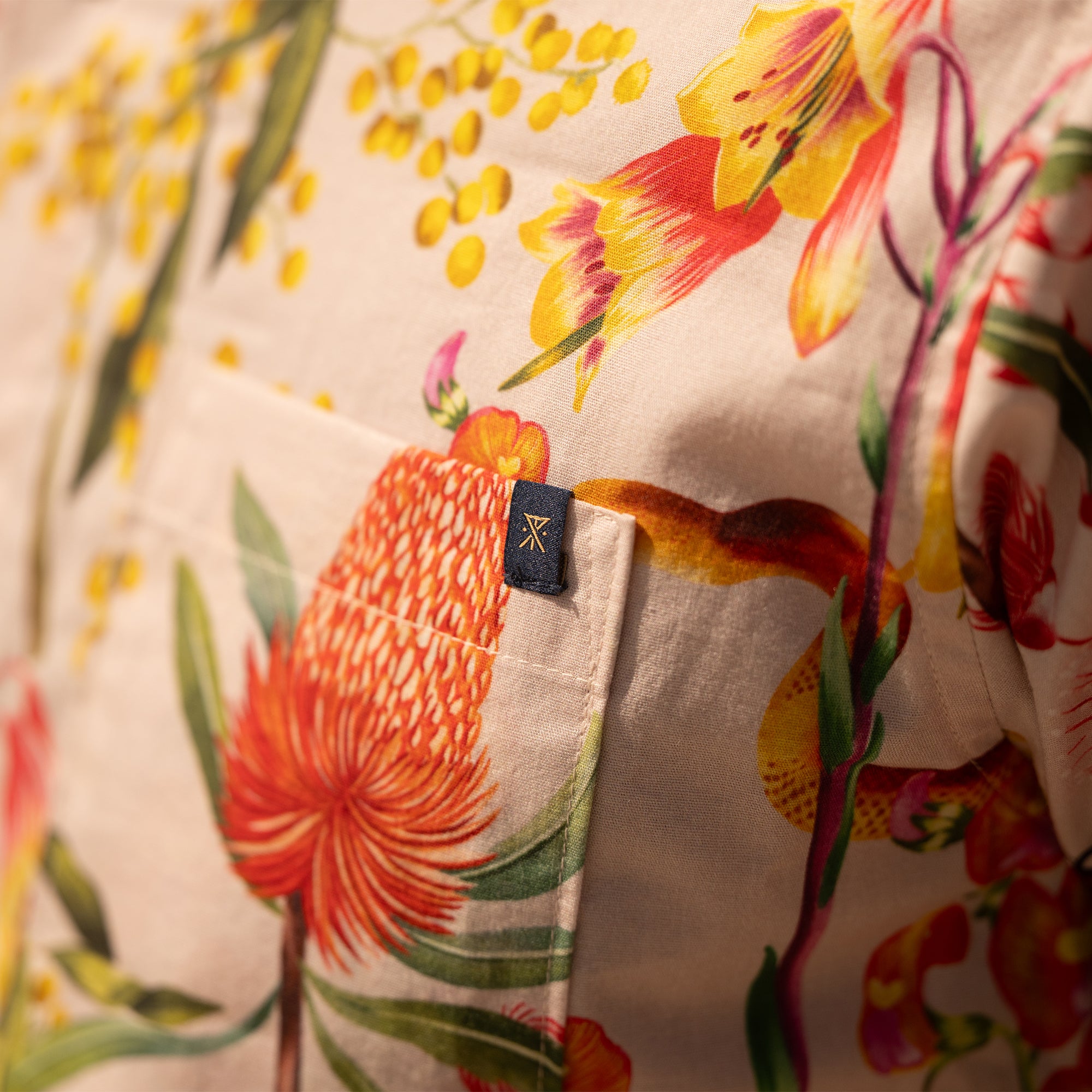 Journey Short Sleeve Button Up Shirt in Ghost Grey – Roark